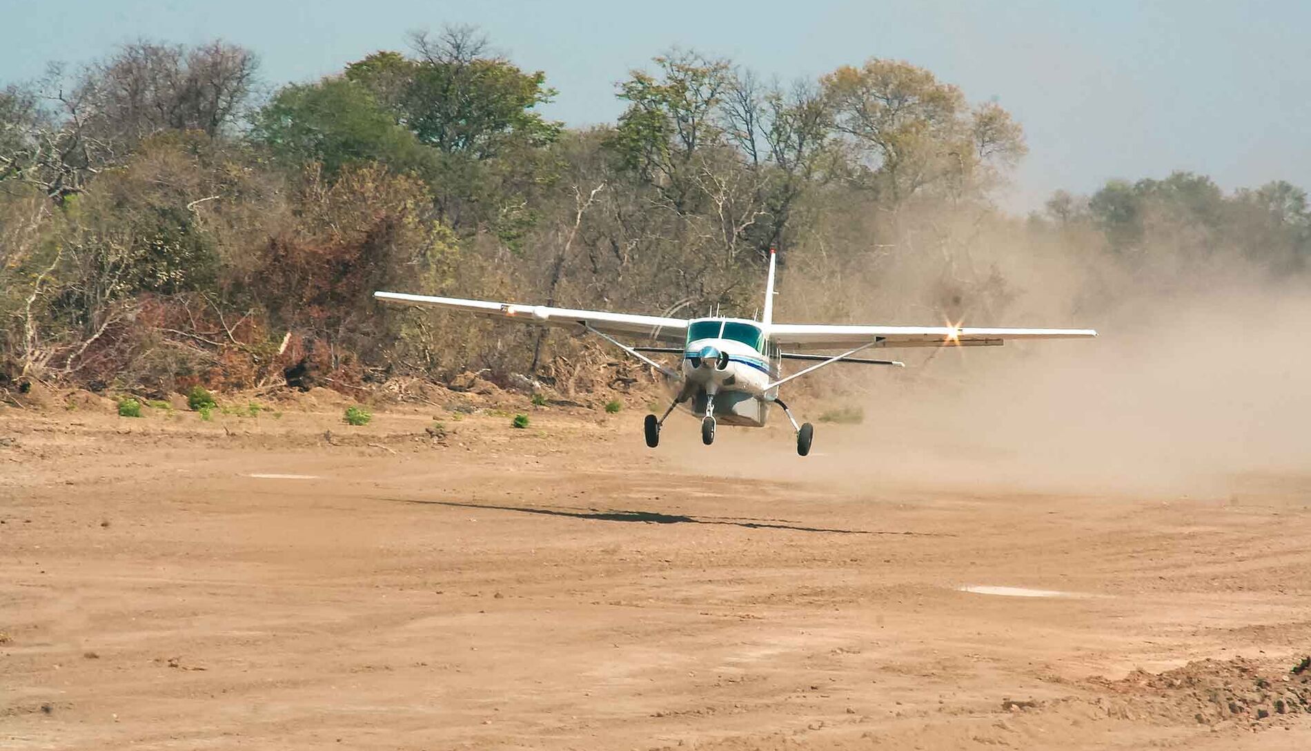 Fly-in Safari in Afrika: Alle Infos inkl. 4 Tipps - WeDesignTrips
